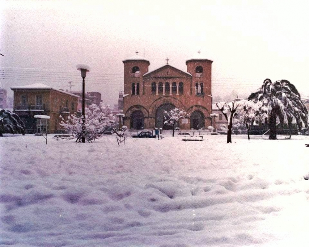 Τα χιόνια του 1987, μια φωτογραφία & ένα ποίημα
